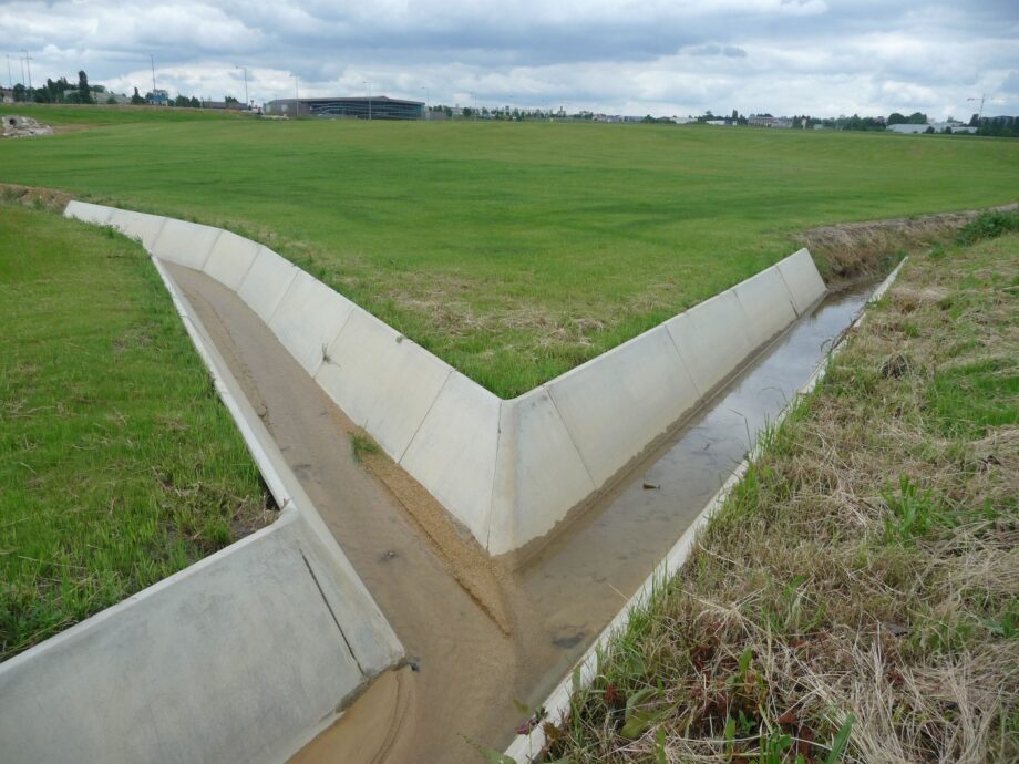 Fossés trapézoïdaux - Stradal