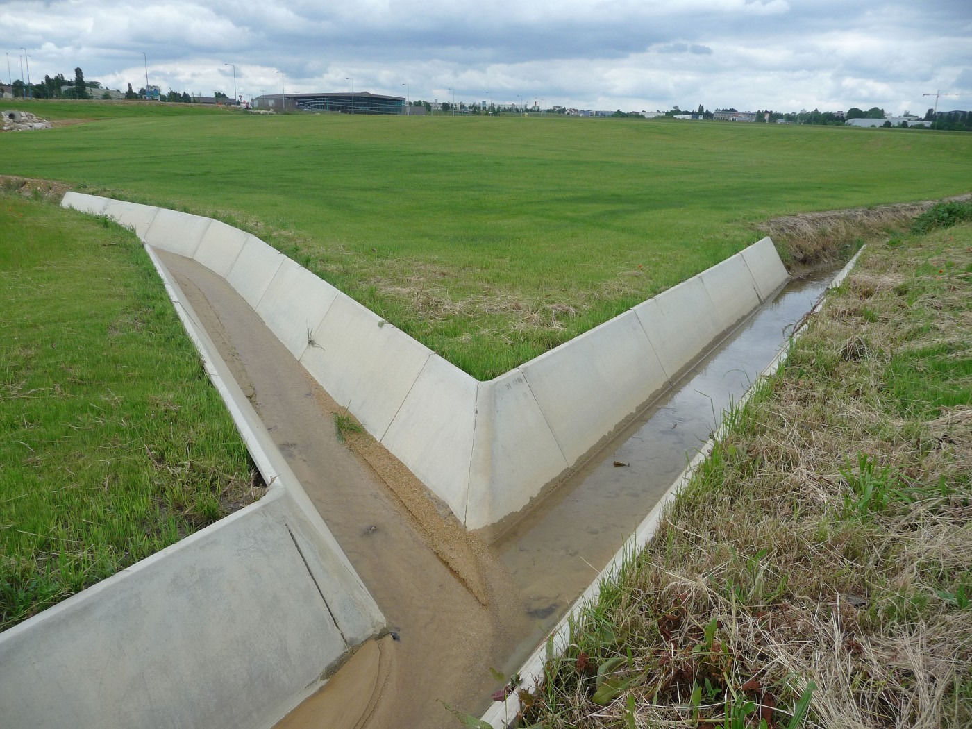 Fossés trapézoïdaux - Stradal